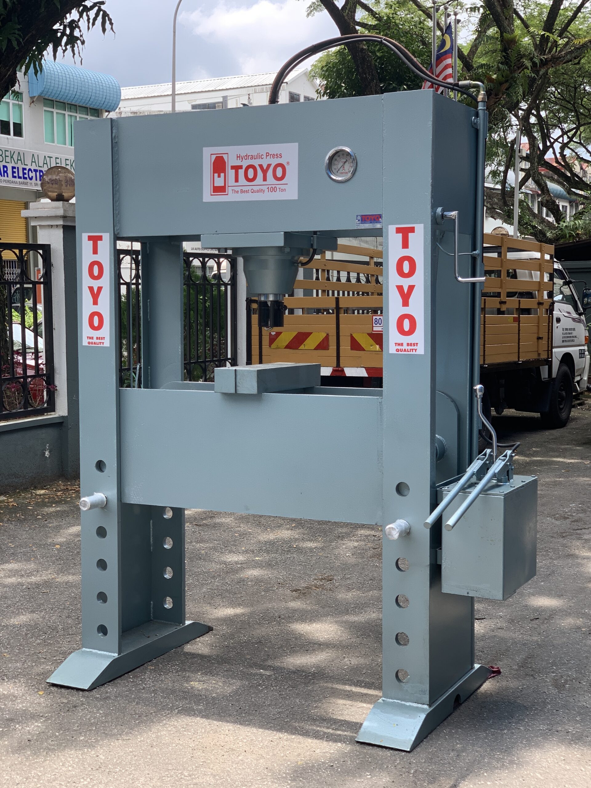Toyo Hydraulic Press (30, 60, 100, 150, 200 Ton) - Tackly Hardware ...